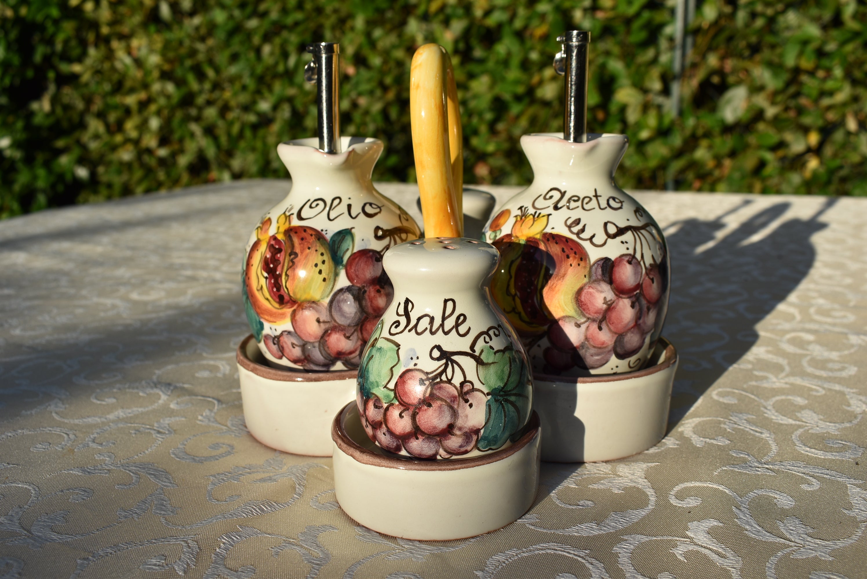 Ceramic oil, vinegar, salt and pepper set – ceramichepontevecchio.com